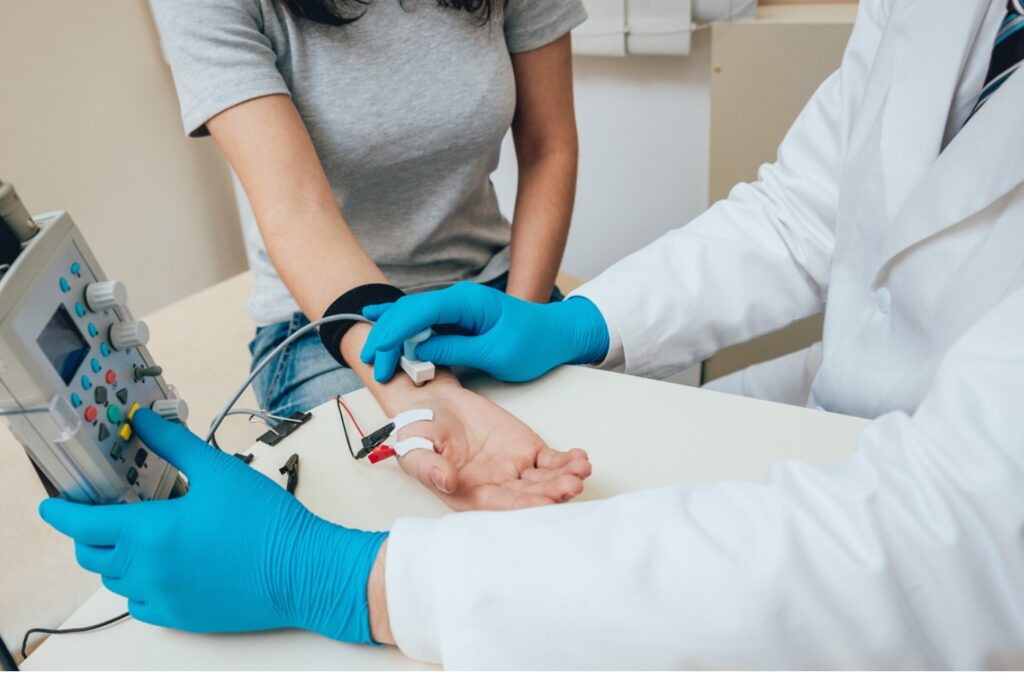 Electromiografía y estudios de conducción nerviosa - NeuroLogic ...